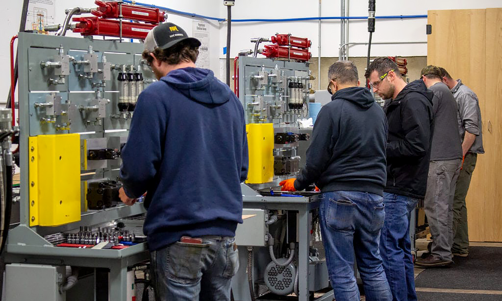 Hands-On Hydraulic Training: Practical Skills for Real-World Applications